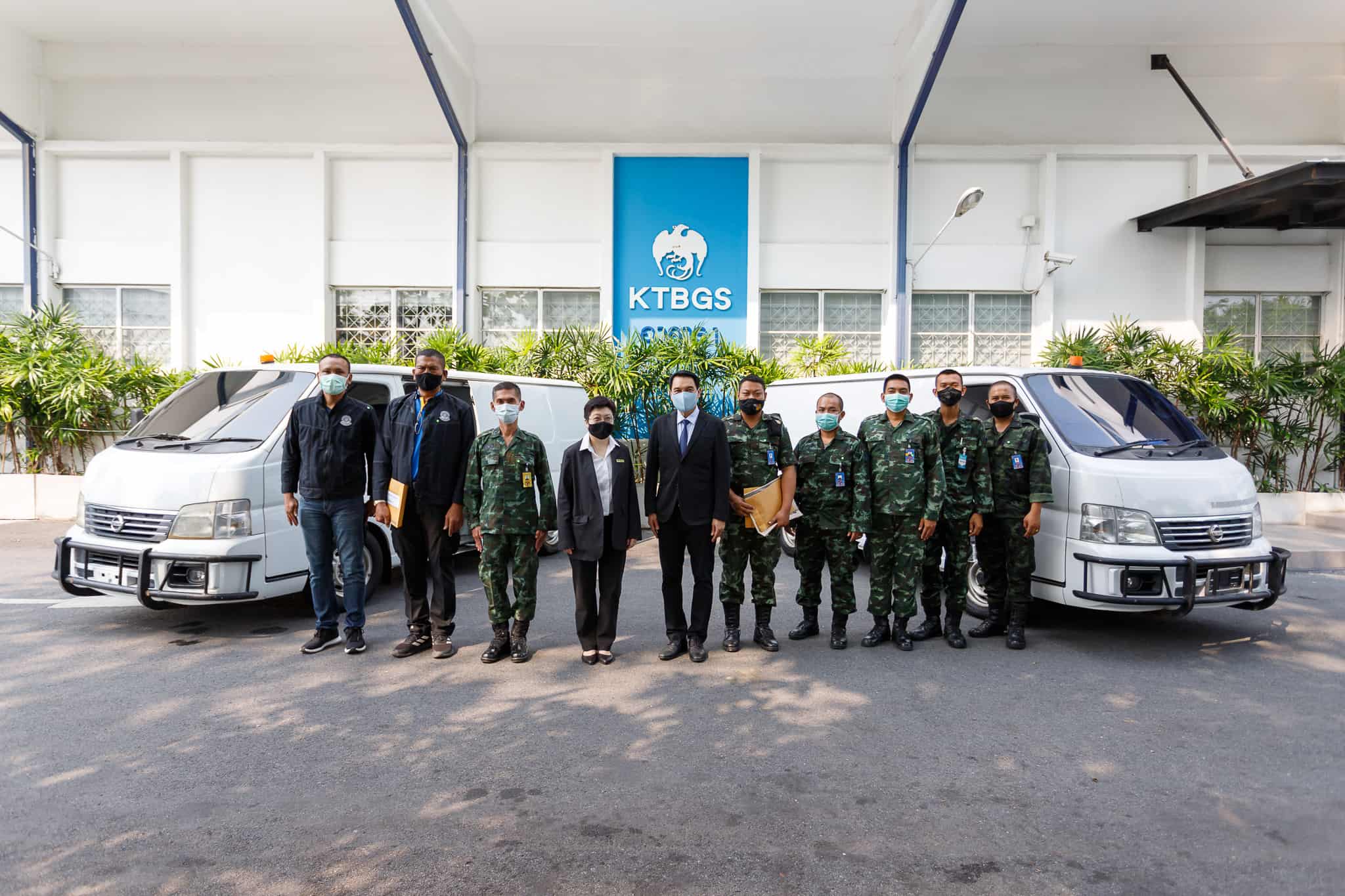 KTBGS มอบรถยนต์ให้แก่ หน่วยข่าวกรองทางทหาร และ หน่วยเฉพาะกิจกรมทหารพรานที่ 42 - KTGS